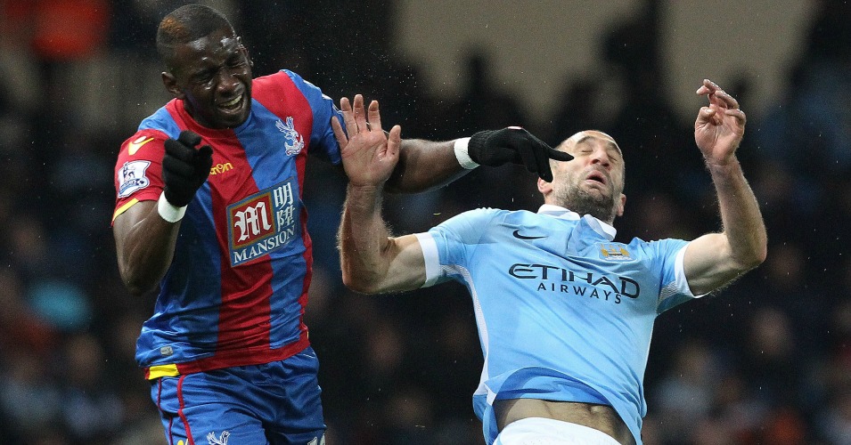 Zabaleta suffers medial knee ligament injury in City win | TEAMtalk
