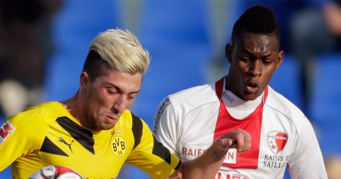 West Ham complete £5.5m deal for midfielder Fernandes