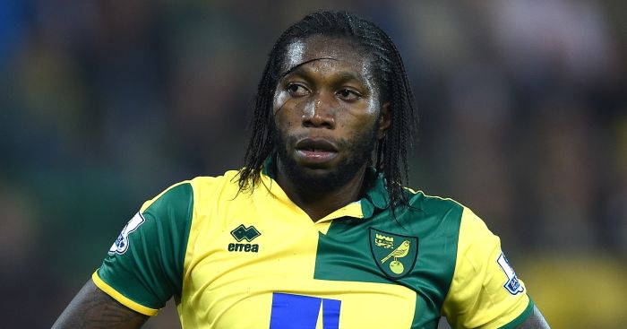 Hull make late swoop for strikers Mbokani and Henriksen