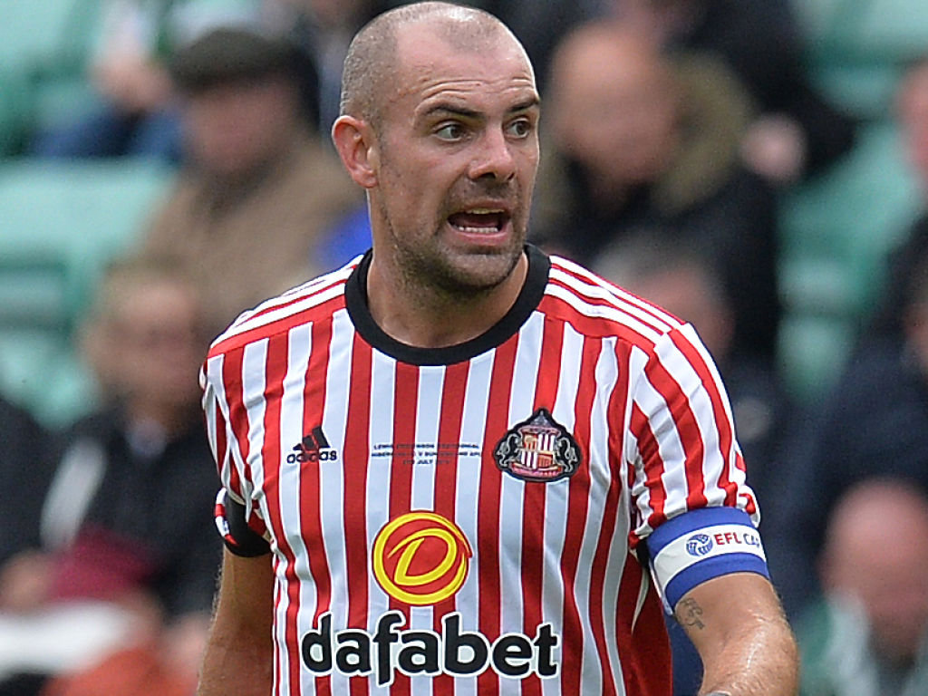 Gibson shown Sunderland door after drink-driving charge | TEAMtalk