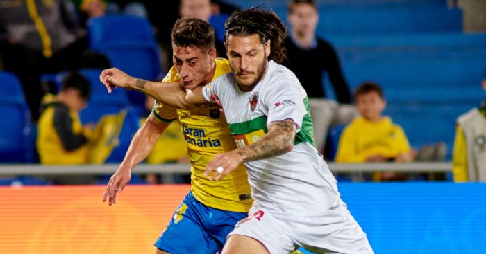 Leeds chase Spanish left-back with €4m release clause