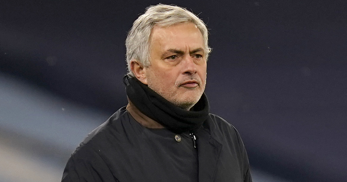 Mourinho pays tribute to players; not happy with Europa League rules