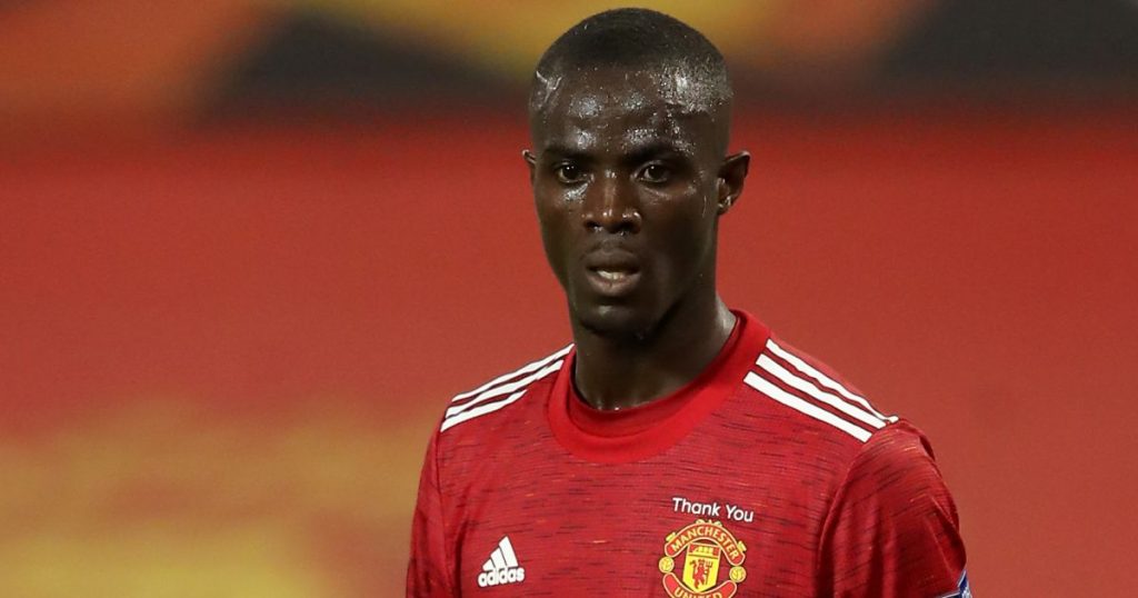 Manchester United announce freeze on season ticket prices