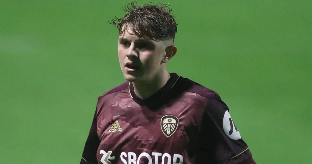 Leeds tie down impressive attacking starlet to first pro contract