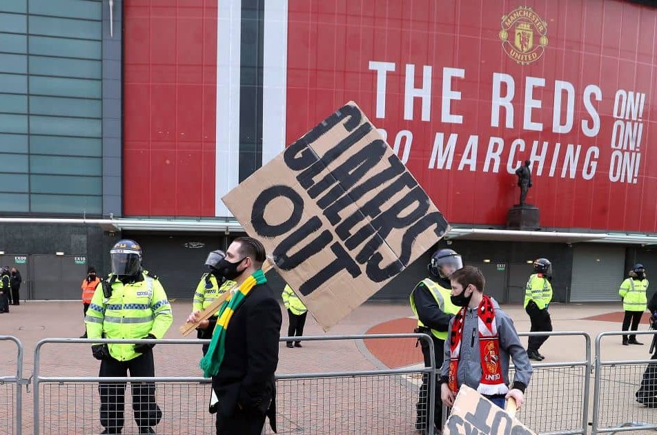 Gary Neville points finger at ‘what scares Man Utd fans most’ as ‘big ...
