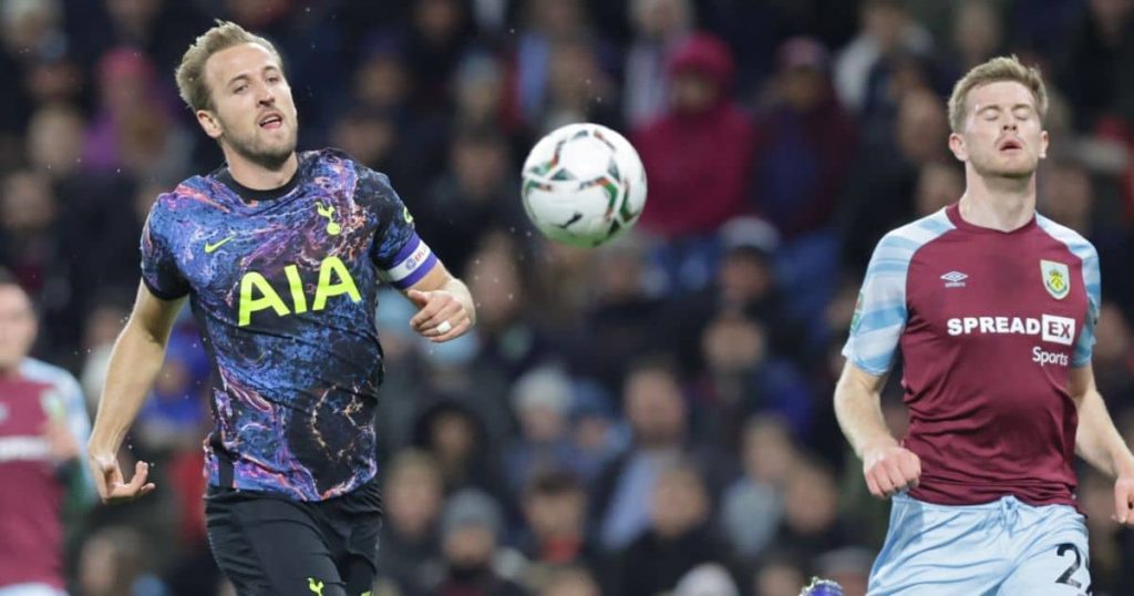 Moura breaks season duck as Tottenham edge into EFL Cup quarters