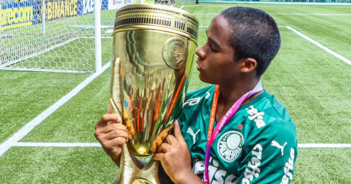 Chelsea have the jump on Man Utd, Liverpool with generational striker ...