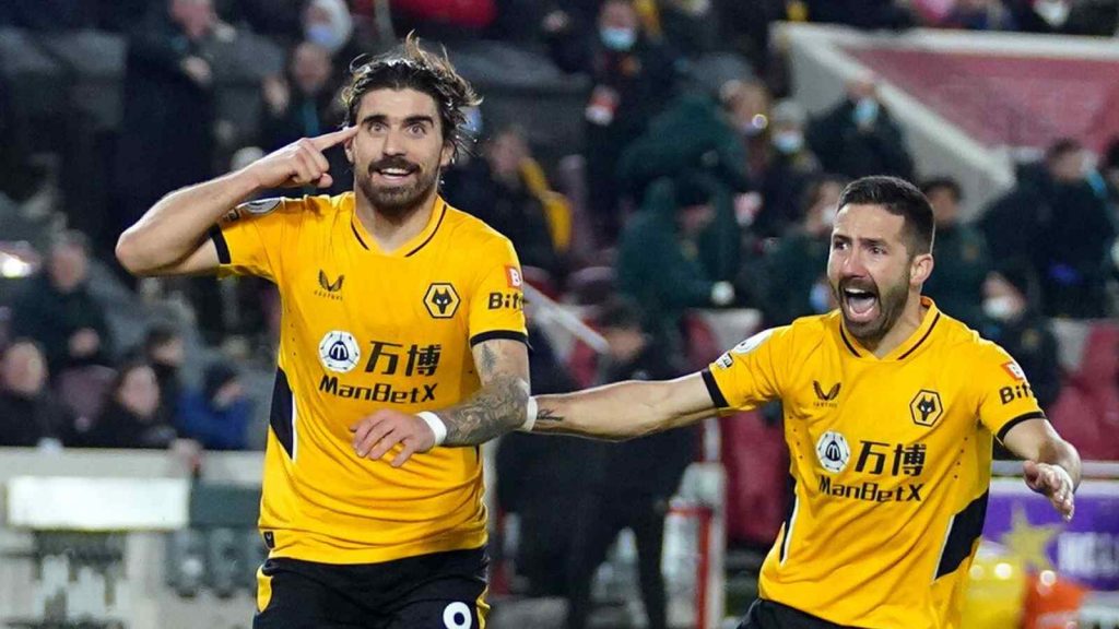 Wolves transfer news: Bruno Lage faces stiff competition for Andre ...