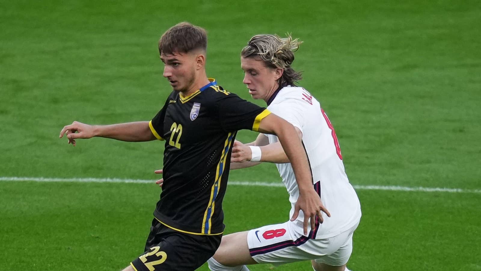 Palace prepare for Newcastle transfer battle after Chelsea put £35m ...