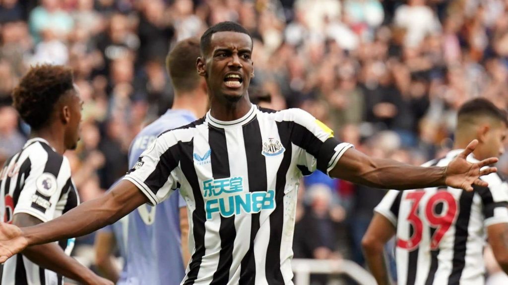 Alexander Isak told Bournemouth worked out glaring weakness in worry ...