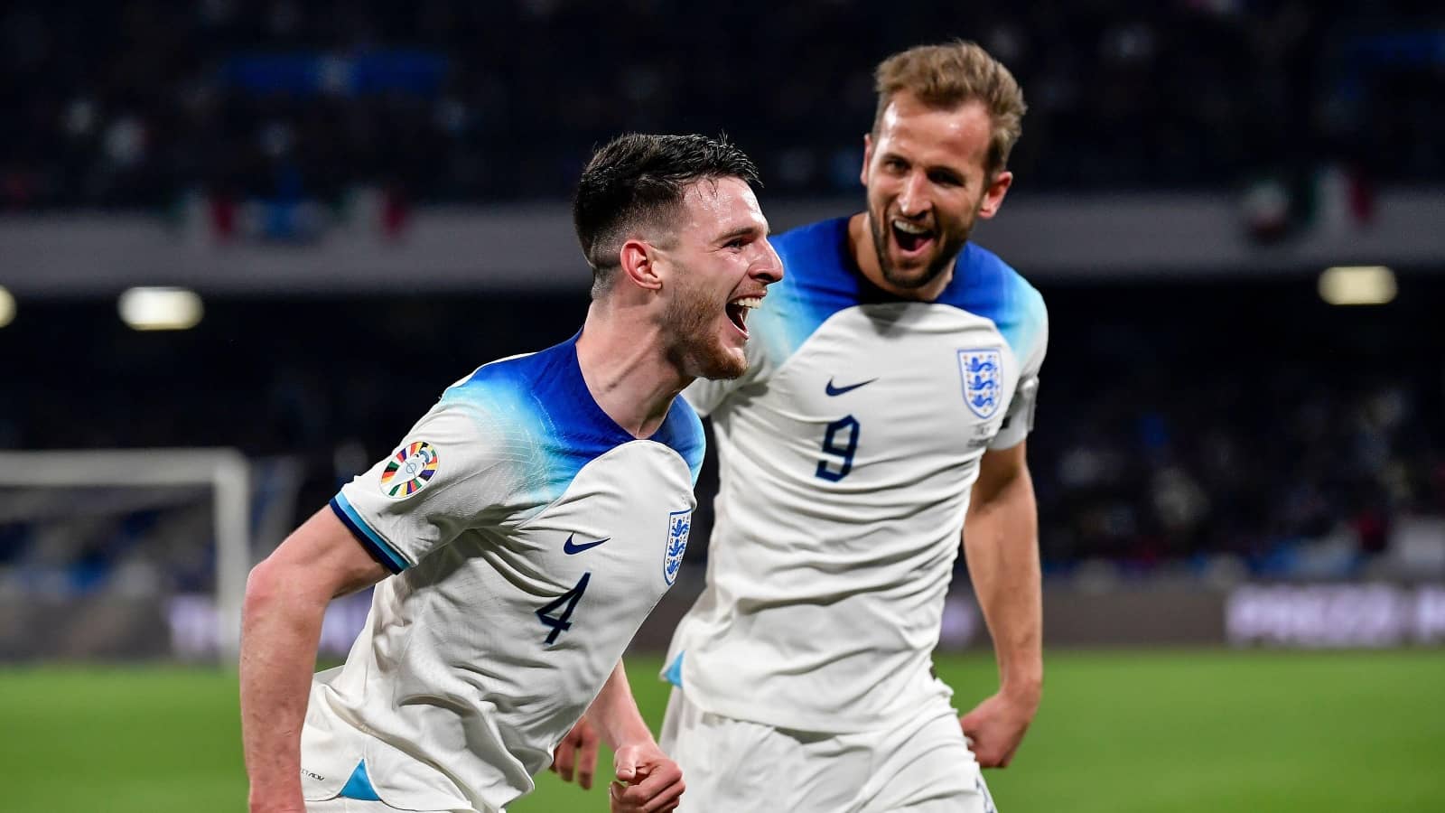 Top England star Liverpool are 'crying out for' urged to avoid Man Utd ...