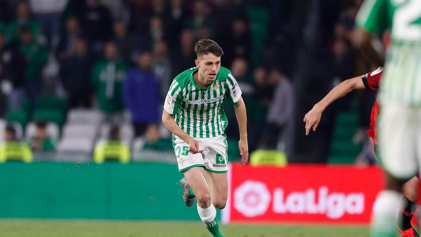 Everton 'following' 17-goal striker as Sean Dyche looks to solve key ...