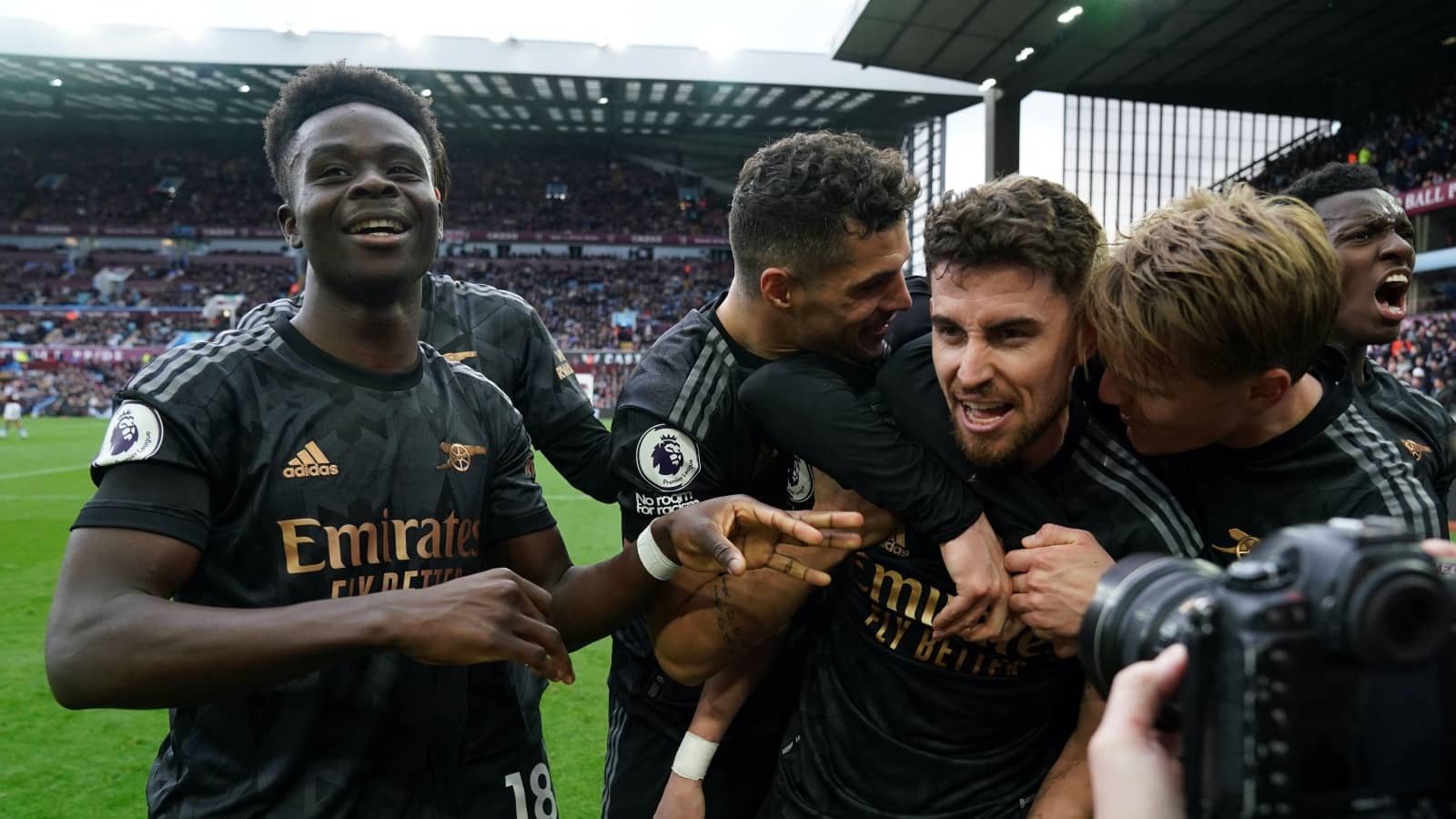 Fabrizio Romano hands Arteta ideal Arsenal update with senior star to reject European suitors ...