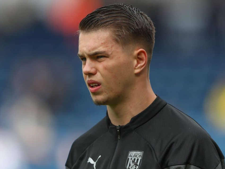 Newcastle prepare shock bid for Ashworth favourite to confirm end is ...