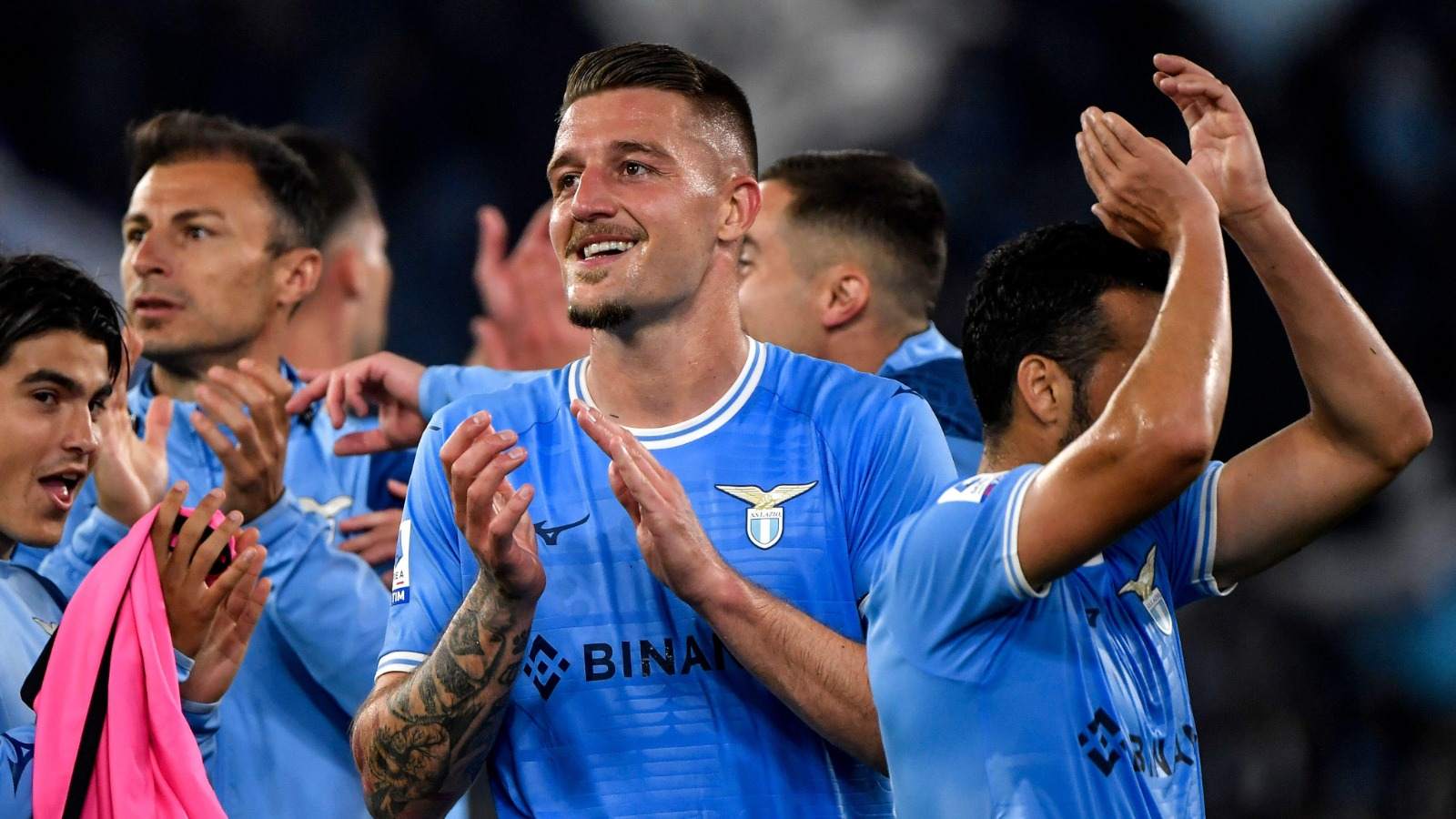 Man Utd rekindle interest in long-term target after Rabiot ...