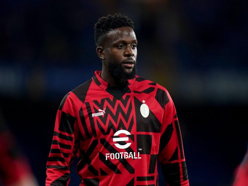 Leeds 'make ambitious offer' for Liverpool cult hero as Farke eyes ...