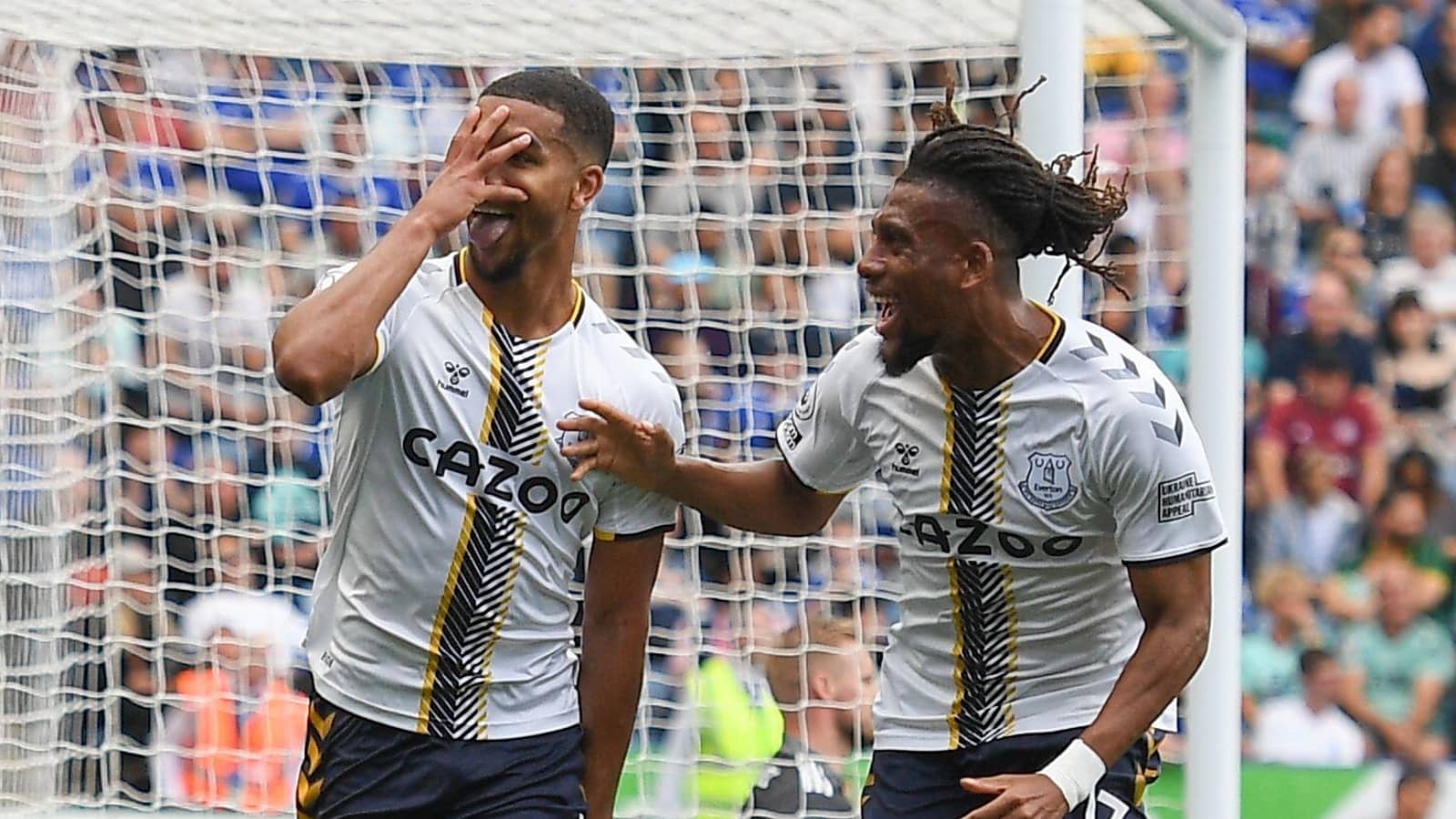 'As long as Dyche is there' - Star has played his last game for Everton ...