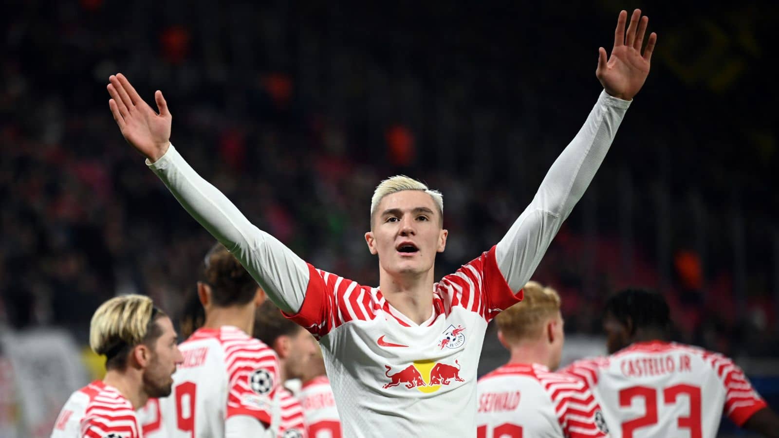 Man Utd on red alert as Bundesliga striker opens up to January loan ...