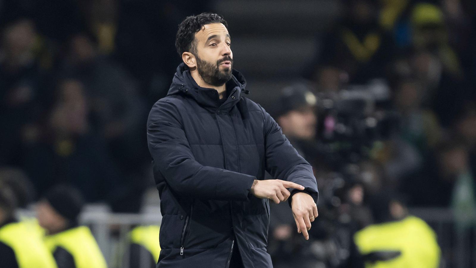 Release clause of Liverpool, Chelsea linked manager revealed by ...