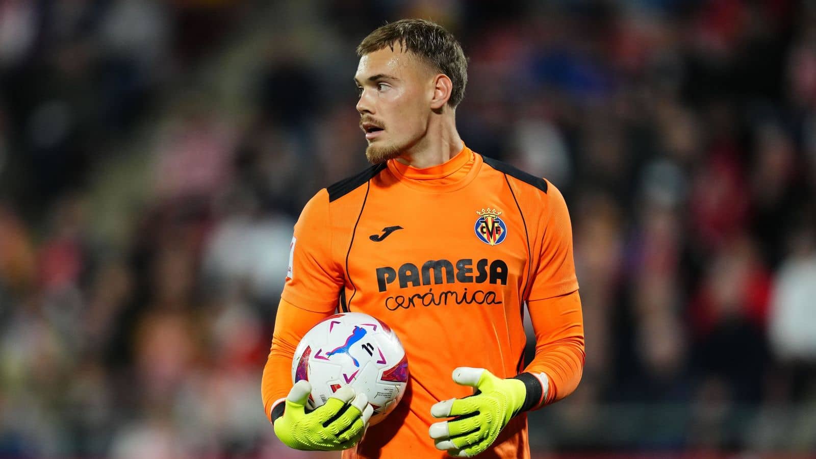 Transfer Tracker: Premier League clubs chasing goalkeepers, including ...