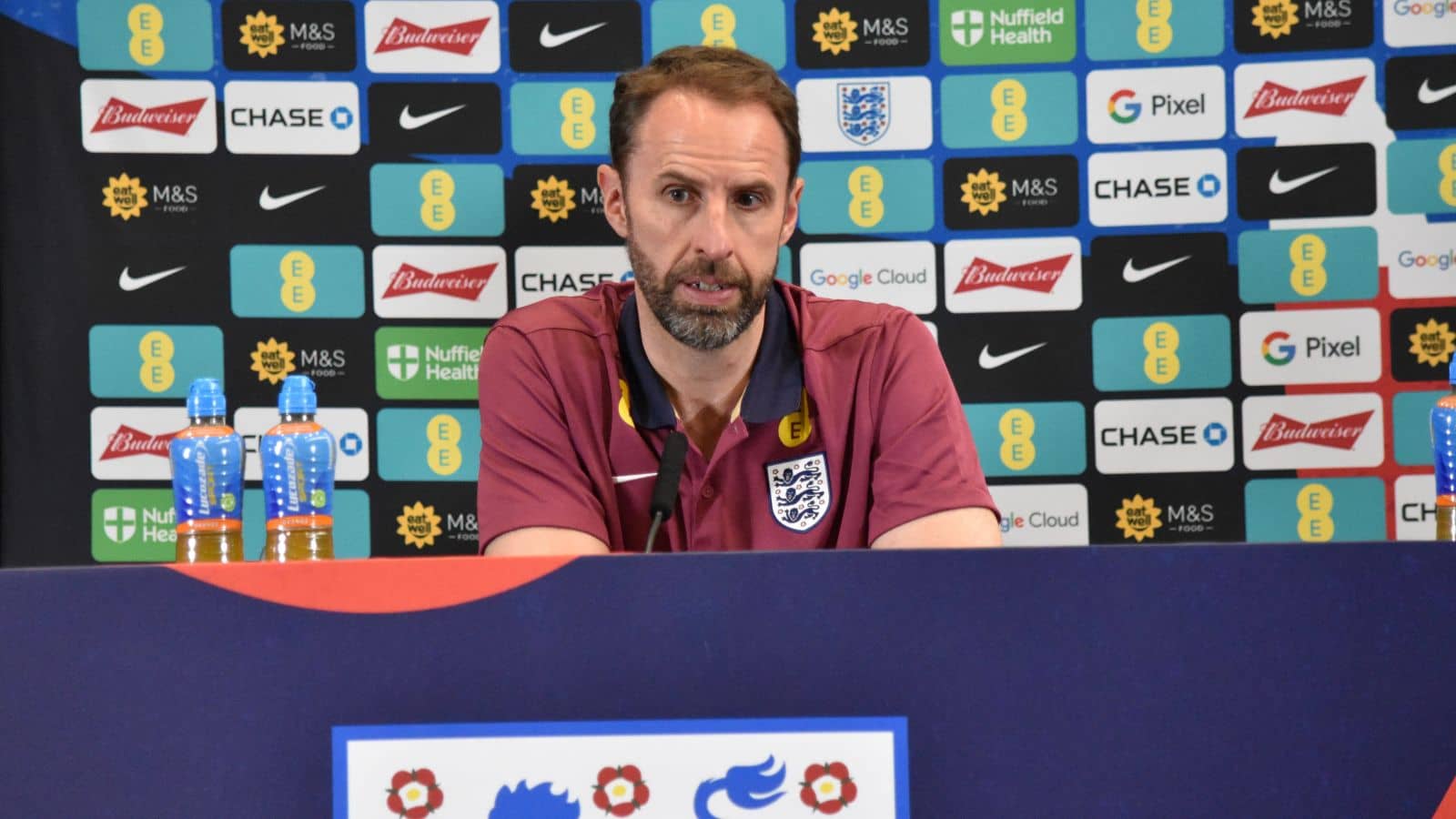 Southgate sack: England star breaks rank to dispel rumours as Rooney ...