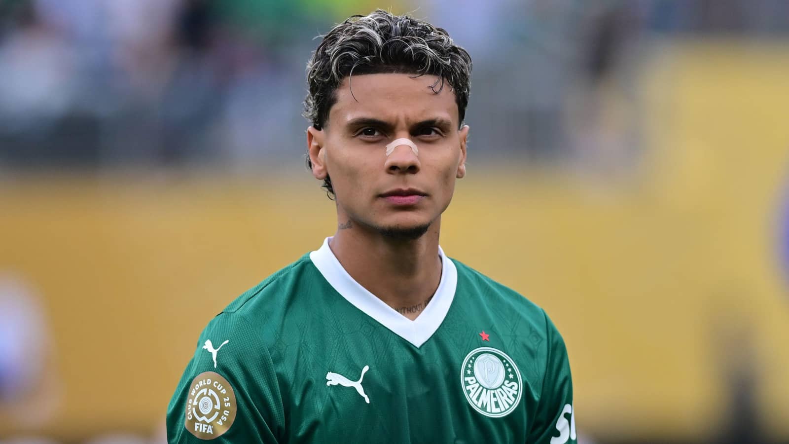 Benfica racing to beat Nott'm Forest to €30m midfielder after bids ...