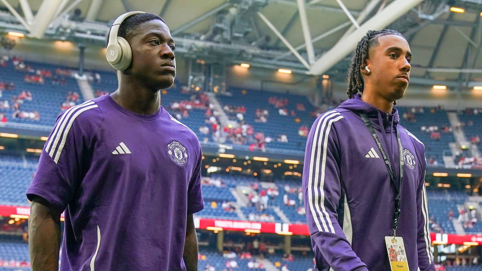 Man Utd news: Big star WON'T be starting matches any time soon - he ...