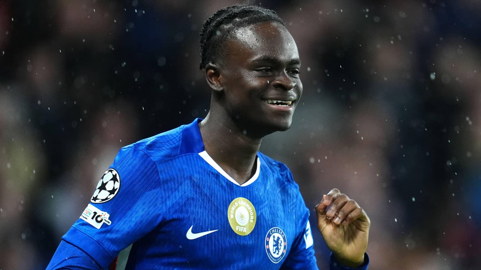 Romano reveals two stars Chelsea offered to Man Utd in Garnacho deal ...