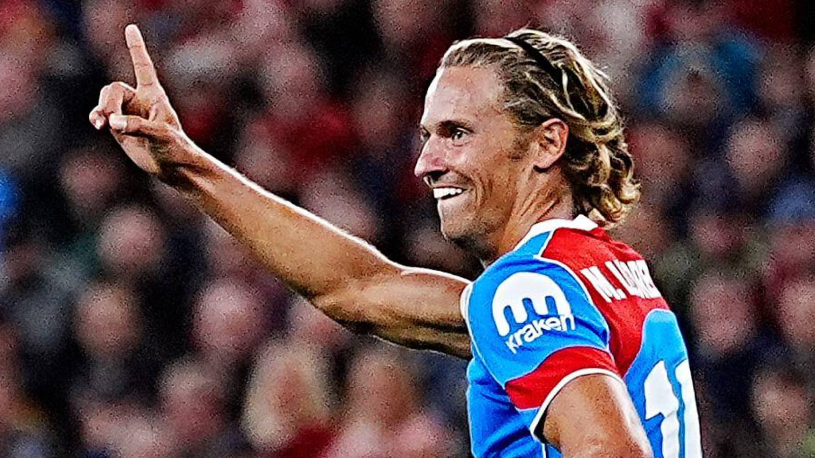 Man Utd transfer news: 'Formal' £30m offer made for Liverpool's worst ...